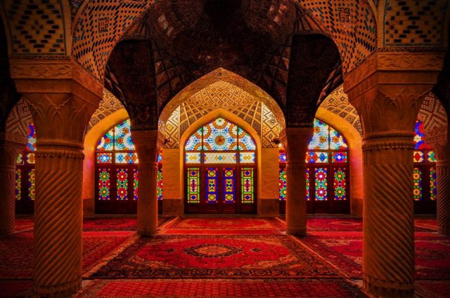This Mosque Turn Into A Vivid Kaleidoscope When Sunlight Hits It | The ...